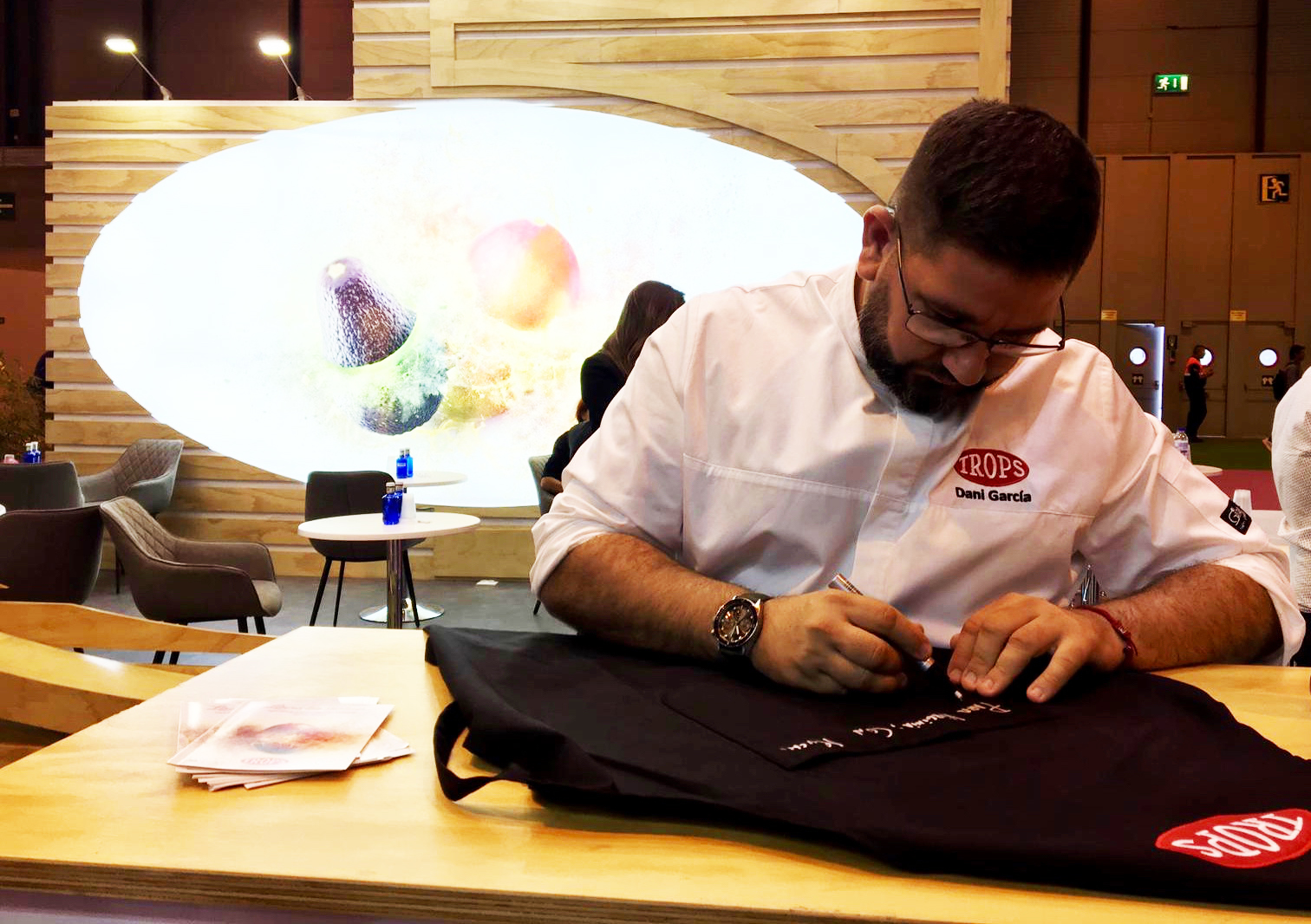 Dani García y TROPS celebran la campaña de mango en Fruit - Agro Magazine